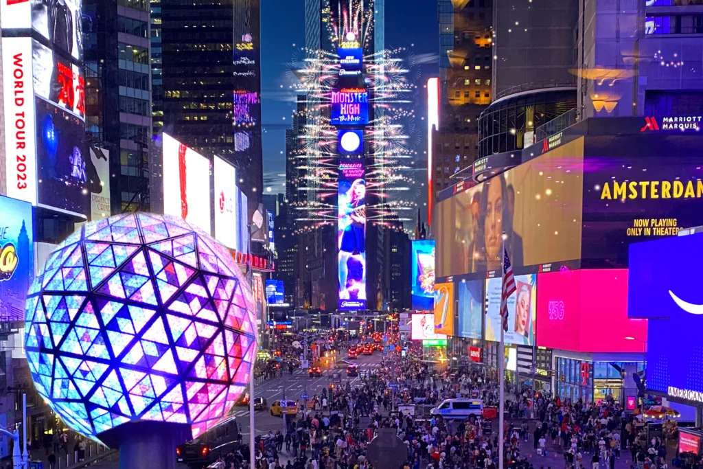 The Best New Year’s Eve Ball Drop Parties in NYC – American Stories Travel